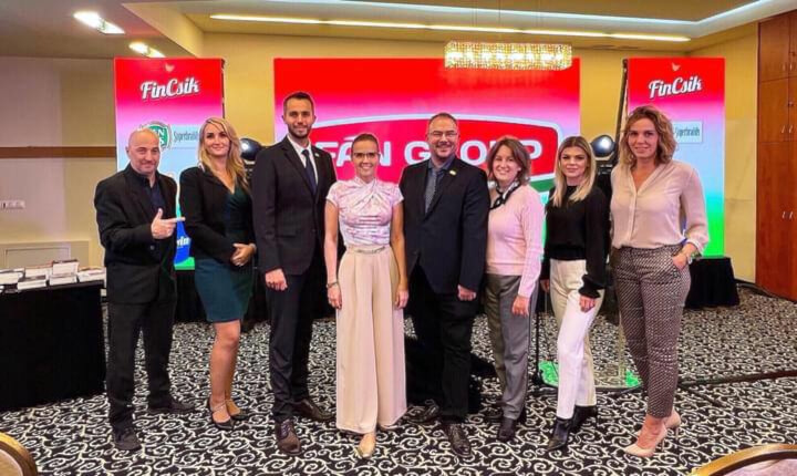 Elfogadtuk a meghívást | Kasza Tamás blog